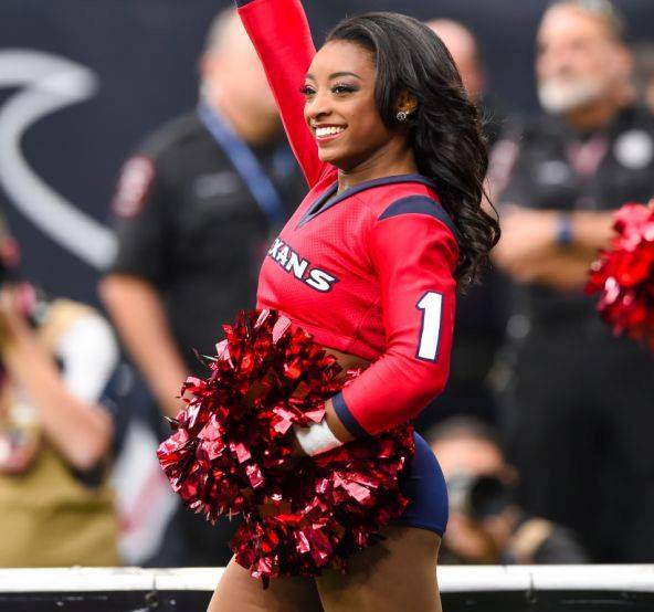 Simone Biles makes Houston Texans cheerleading debut | Sports 24 Ghana
